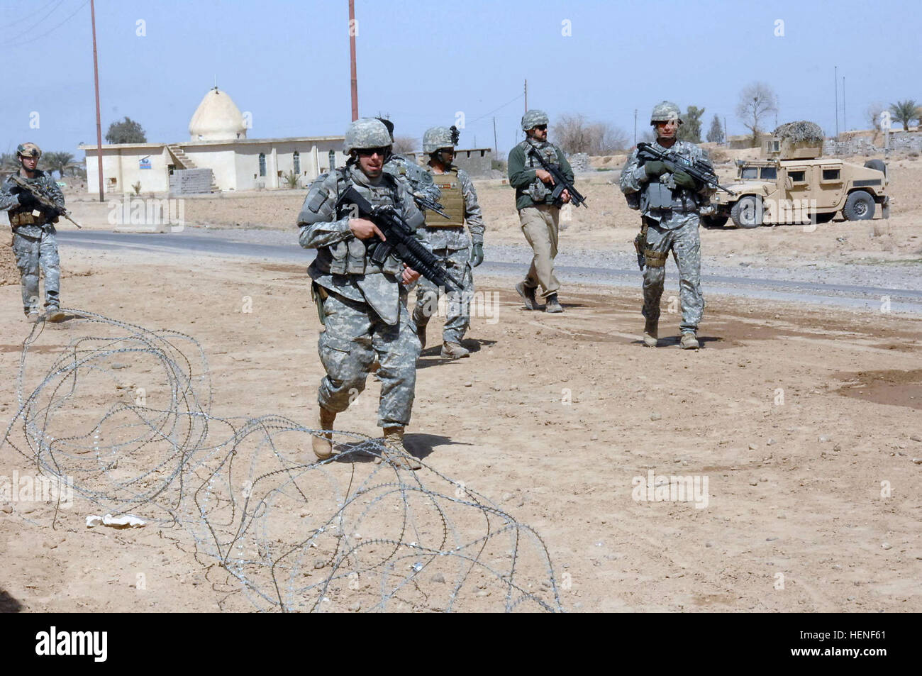 U.S. Army Soldiers of the 56th MP Company, attached to the 101st ...