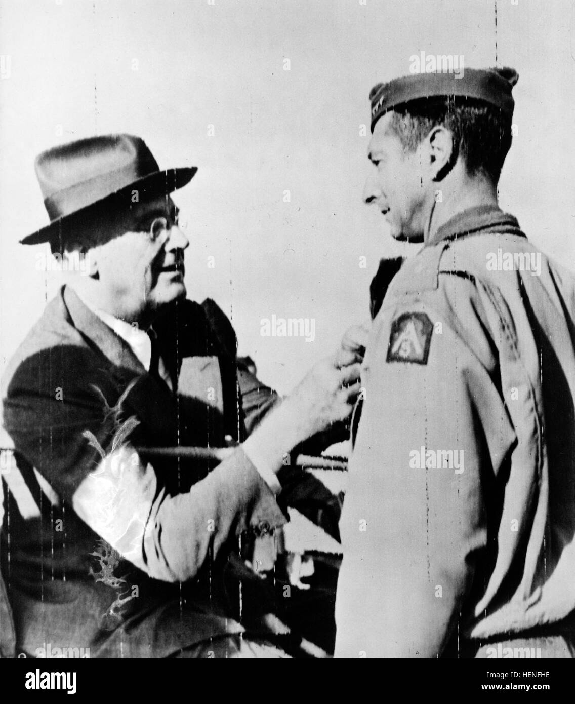 Mark Clark being awarded Distinguished Service Cross cph.3c35299 Stock ...