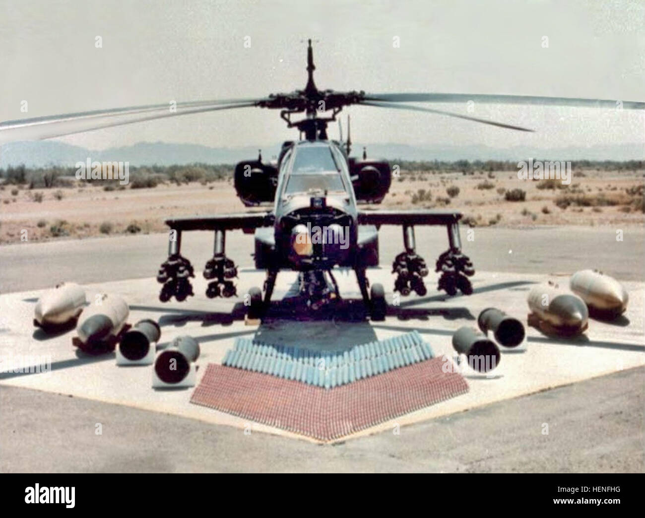 Ah-64 ground with weapons Stock Photo - Alamy