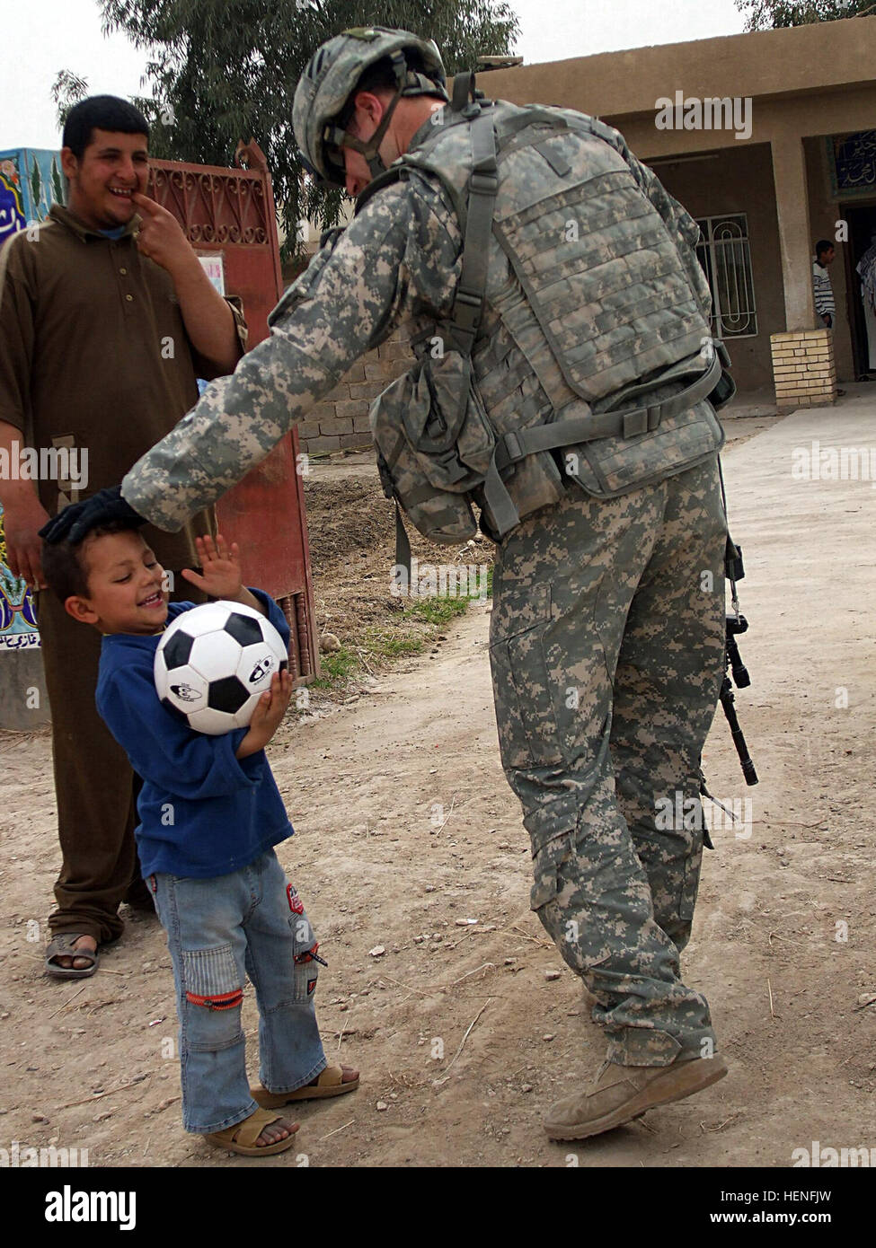 U.S. Army 1LT Ray, from 4th Brigade Combat Team, 3rd Infantry Division ...