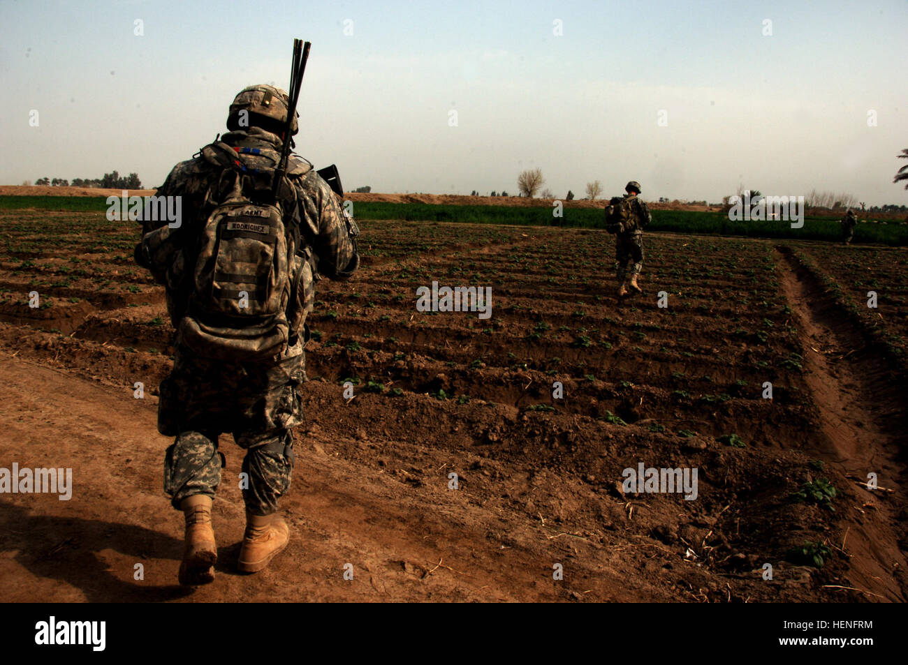 A U.S. Army Soldiers from 1st Platoon, Alpha Company, 3rd Battalion ...