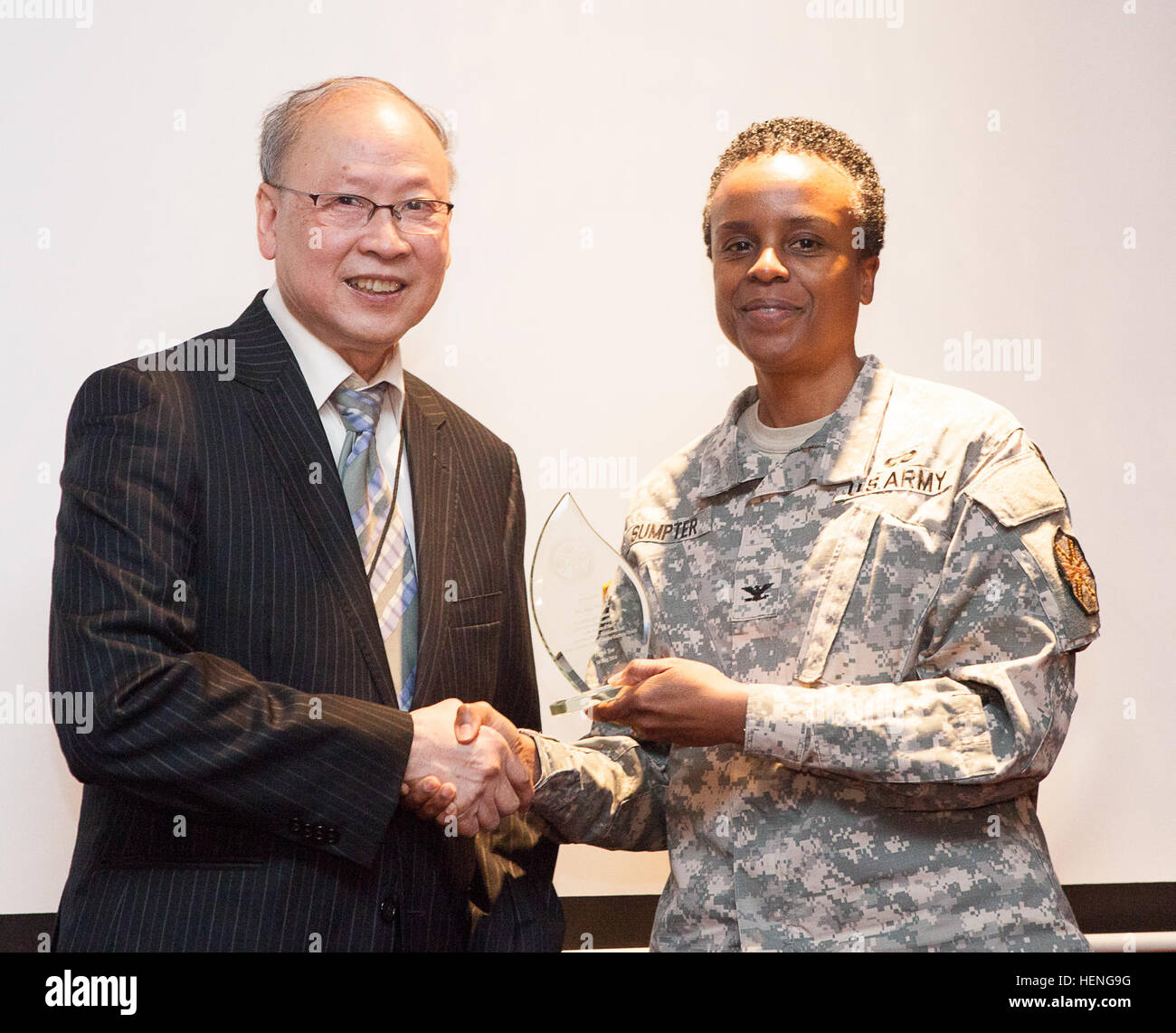 Dr wong hi-res stock photography and images - Alamy