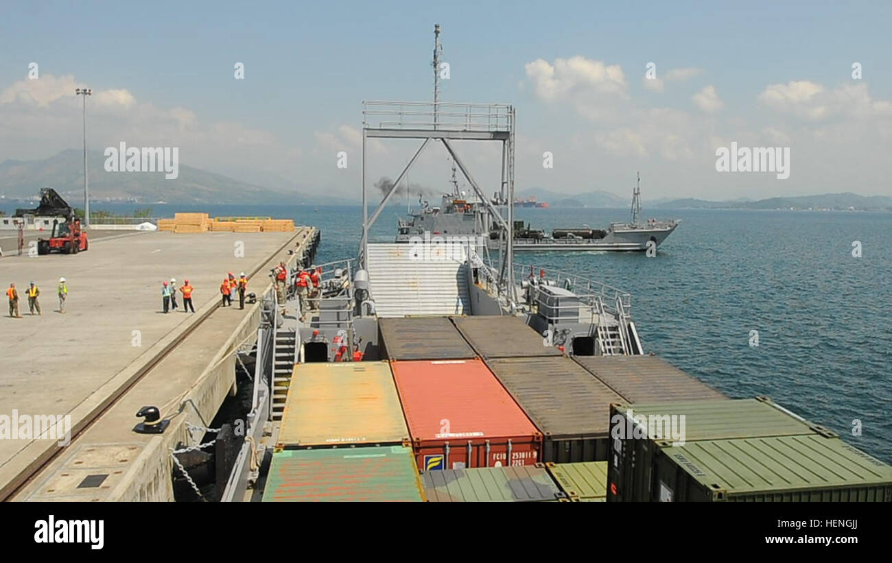 Army watercraft crews from the 97th Transportation Company, Fort Eustis ...