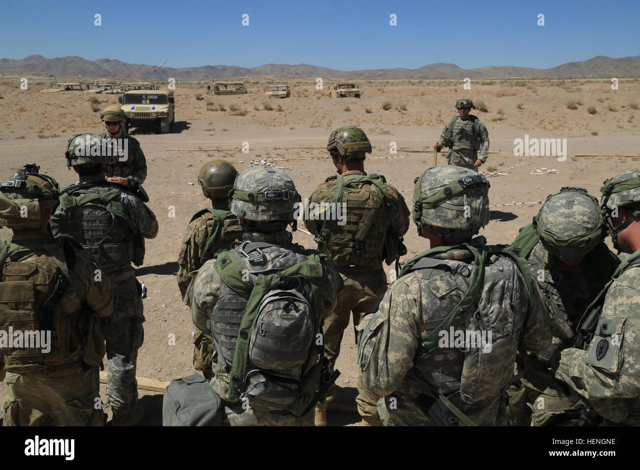 U.S. Army Soldiers from the 2nd Brigade, 25th Infantry Division ...