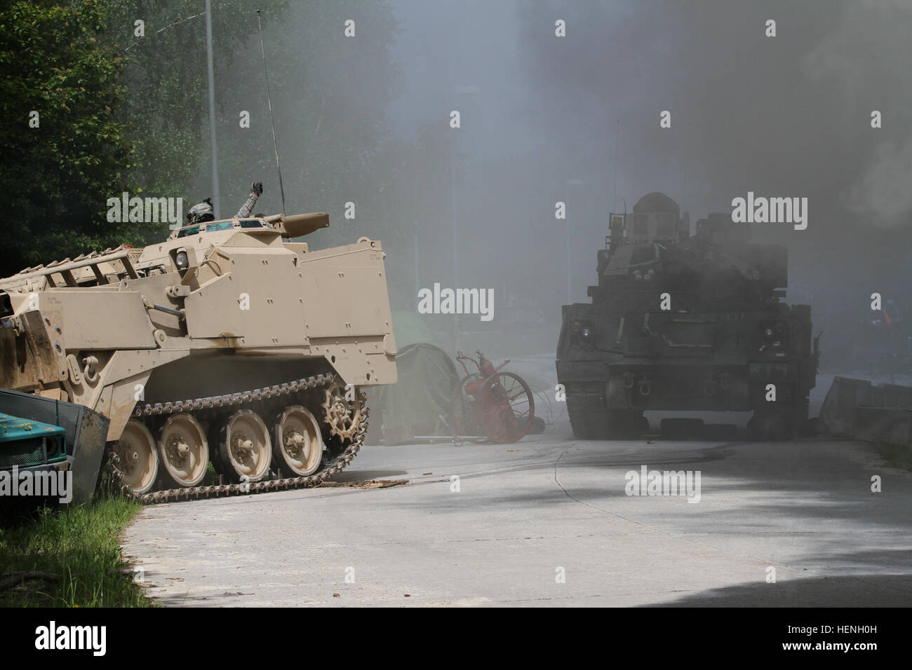 M9 armored combat earthmover hi-res stock photography and images - Alamy