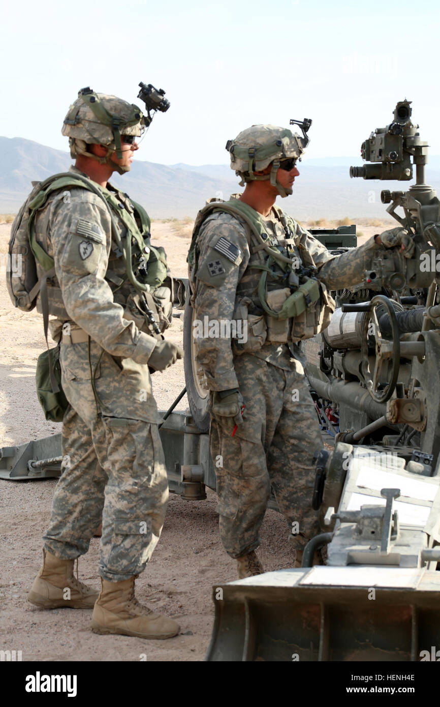 U.S. Army Soldiers from 2nd Battalion, 11th Field Artillery Regiment ...