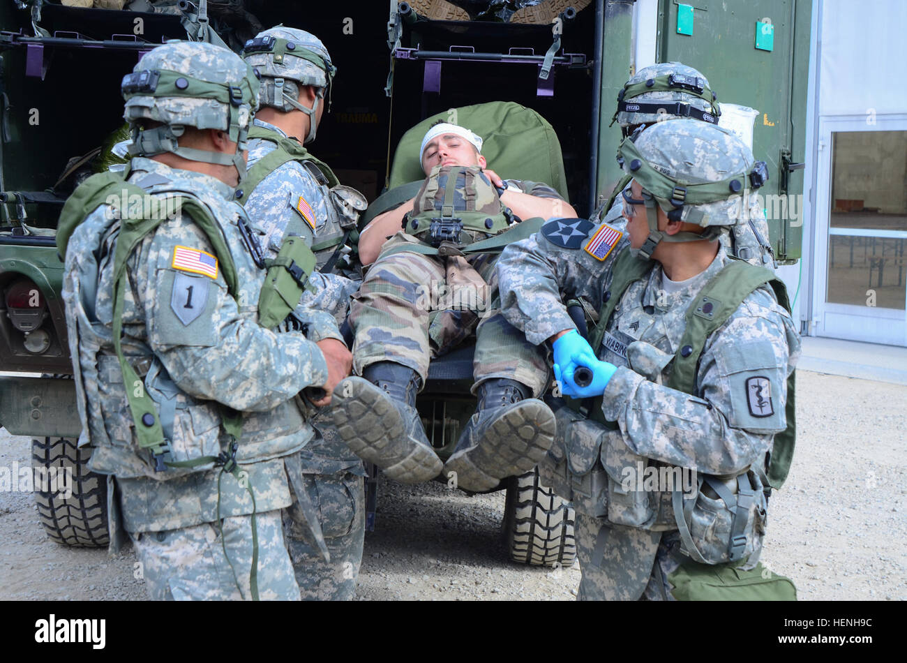 U s soldiers 557th medical company hi-res stock photography and images ...