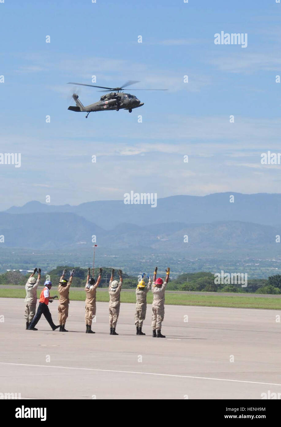 U.S. Army and Honduran JTF-Bravo firefighters conduct joint training ...