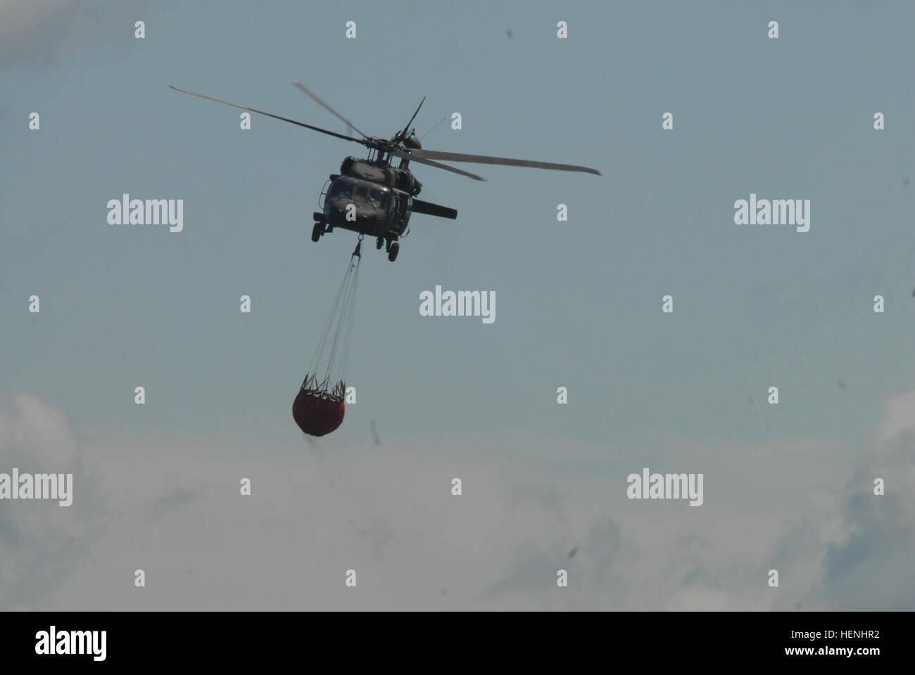 A New York Army National Guard UH-60 Black Hawk based in Latham, N.Y ...