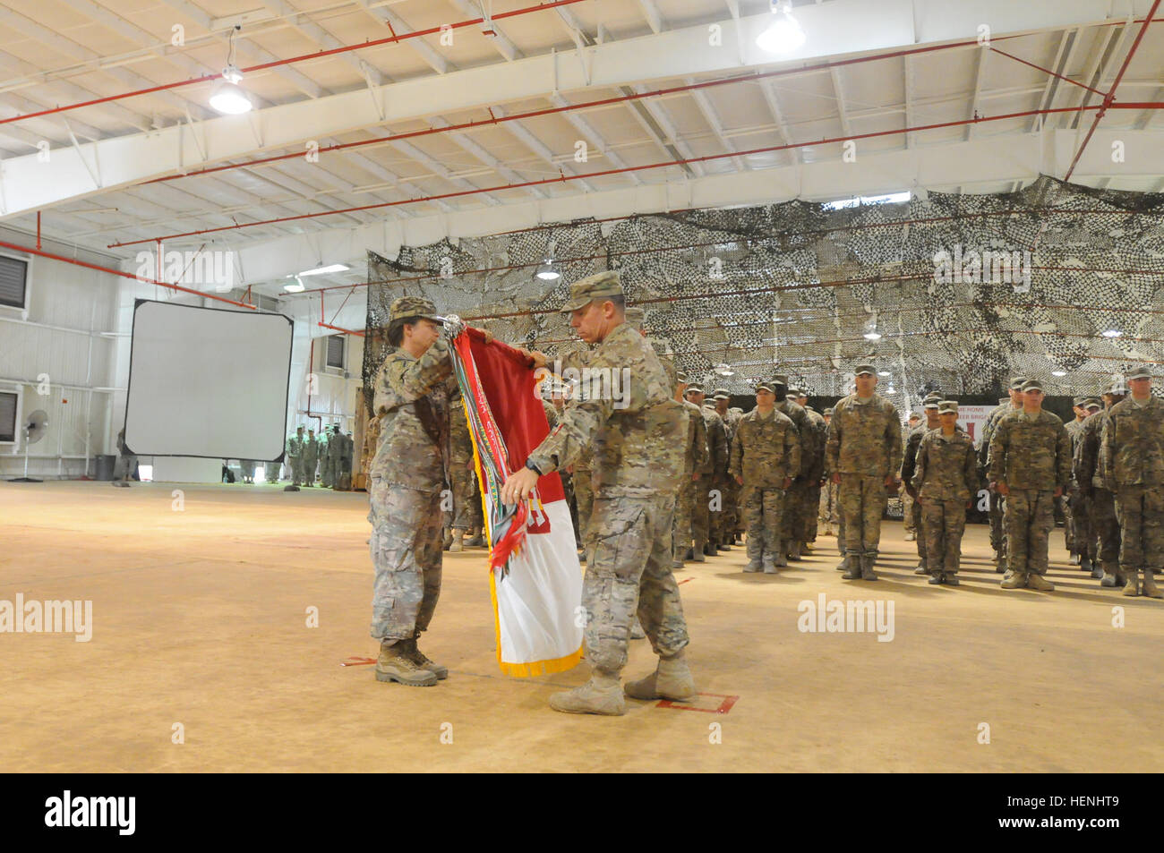 Hawaii soldiers with 130th engineer brigade hi-res stock photography ...