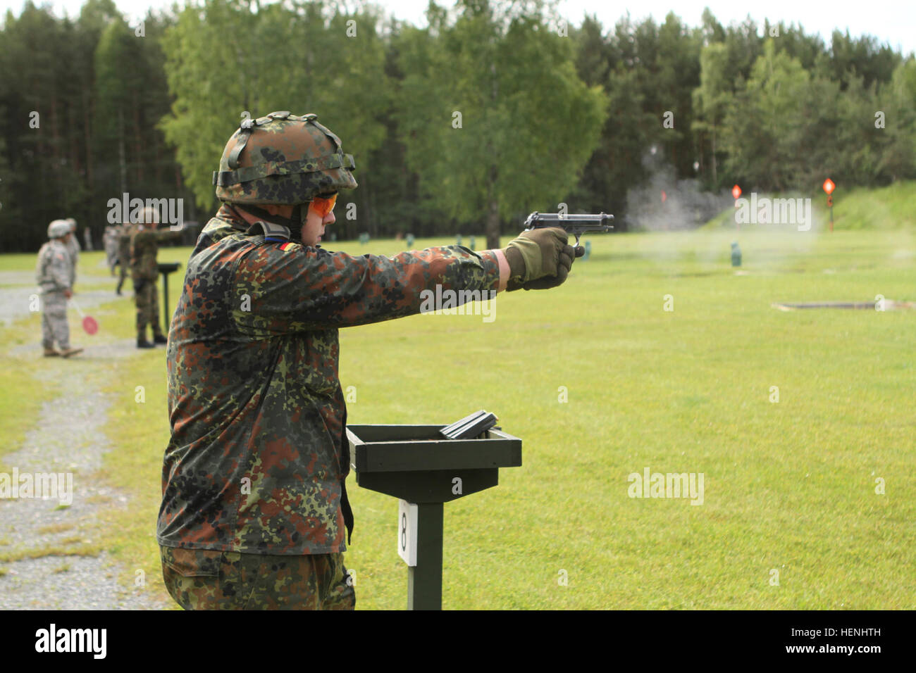 German and U.S. soldiers participate in the schuetzenschnur weapons ...