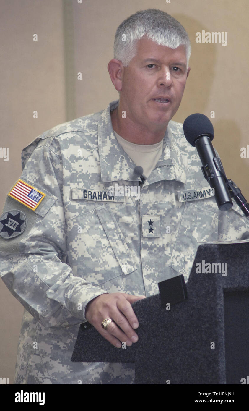 US Army 52252 Graham speaks openly Stock Photo - Alamy