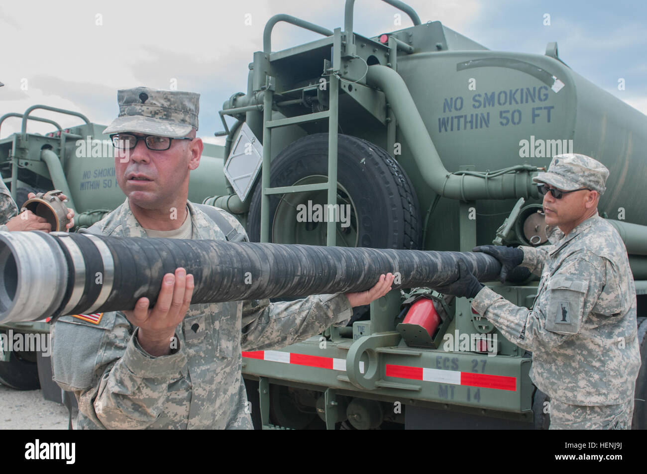 2014 quartermaster liquid logistics exercise hi-res stock photography ...