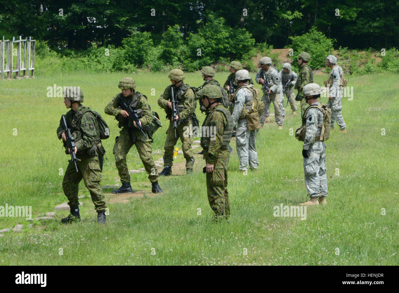 Pennsylvania National Guard soldiers from the 28th Infantry Division ...