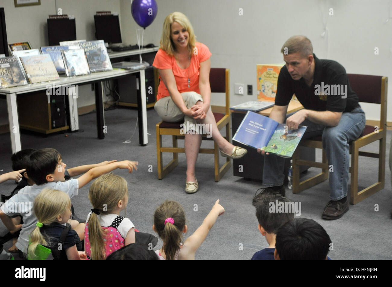 Bumblebee bat hi-res stock photography and images - Alamy