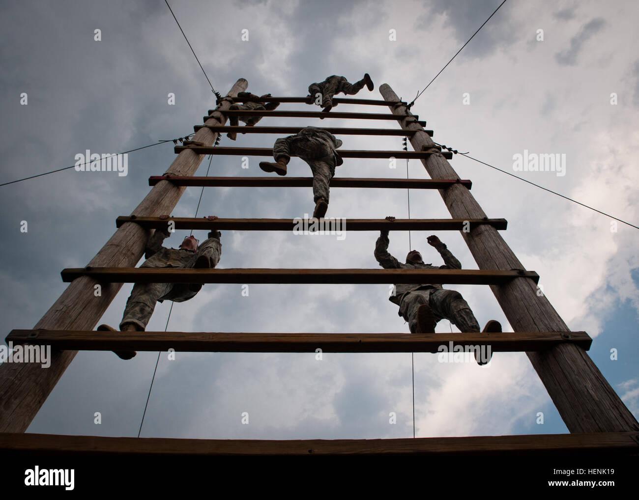 Soldiers of the XVIII Airborne Corps compete for NCO and Soldier of the ...
