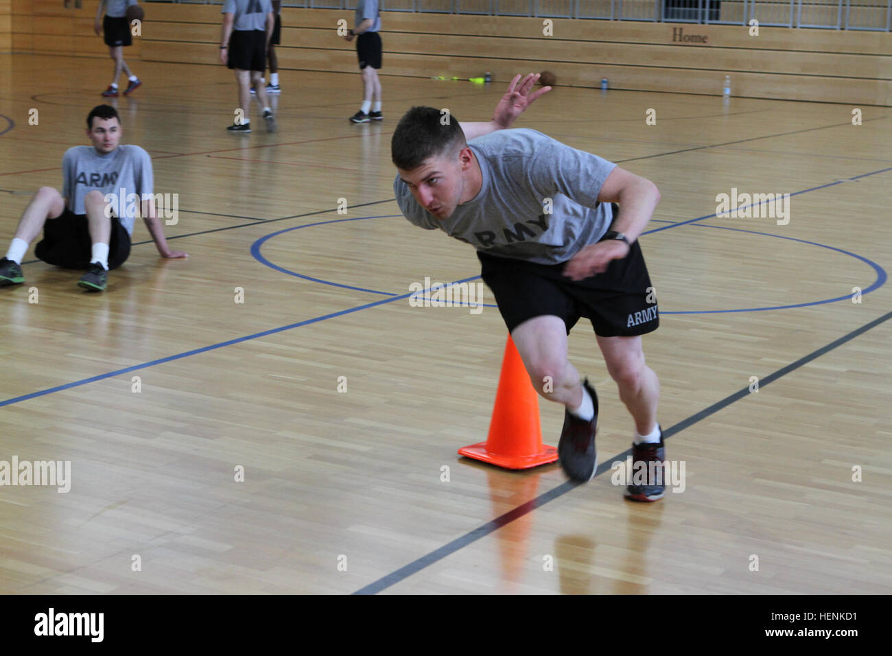 Soldiers from 1st Brigade Combat Team, 1st Cavalry Division run the ...