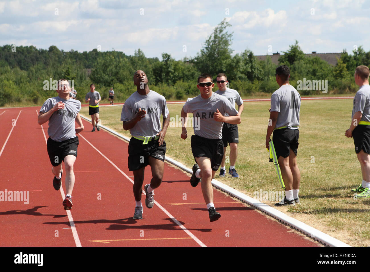 Soldiers from 1st Brigade Combat Team, 1st Cavalry Division participate ...