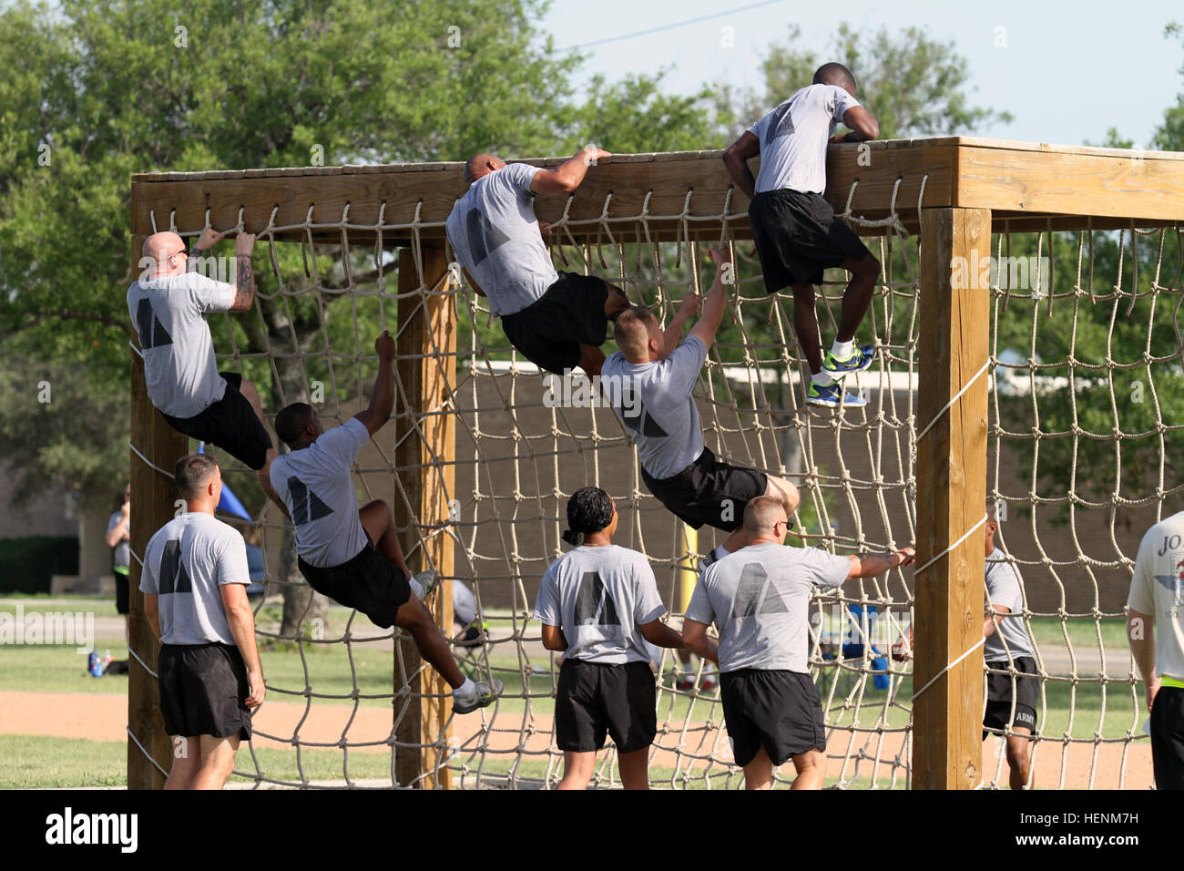 Cargo net obstacle course hi-res stock photography and images - Alamy