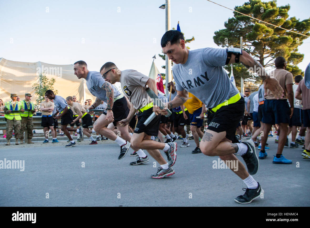 Runners take off during the 202nd Military Police Company's Remembrance ...