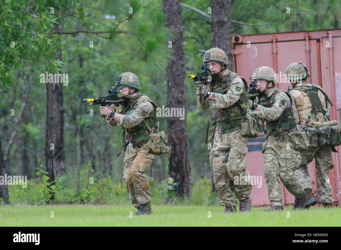 Paratroopers from the British Army's 3rd Battalion The Parachute ...
