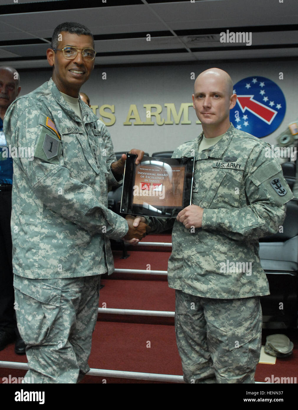 Gen. Vincent K. Brooks, the U.S. Army Pacific's commander, awards Sgt ...