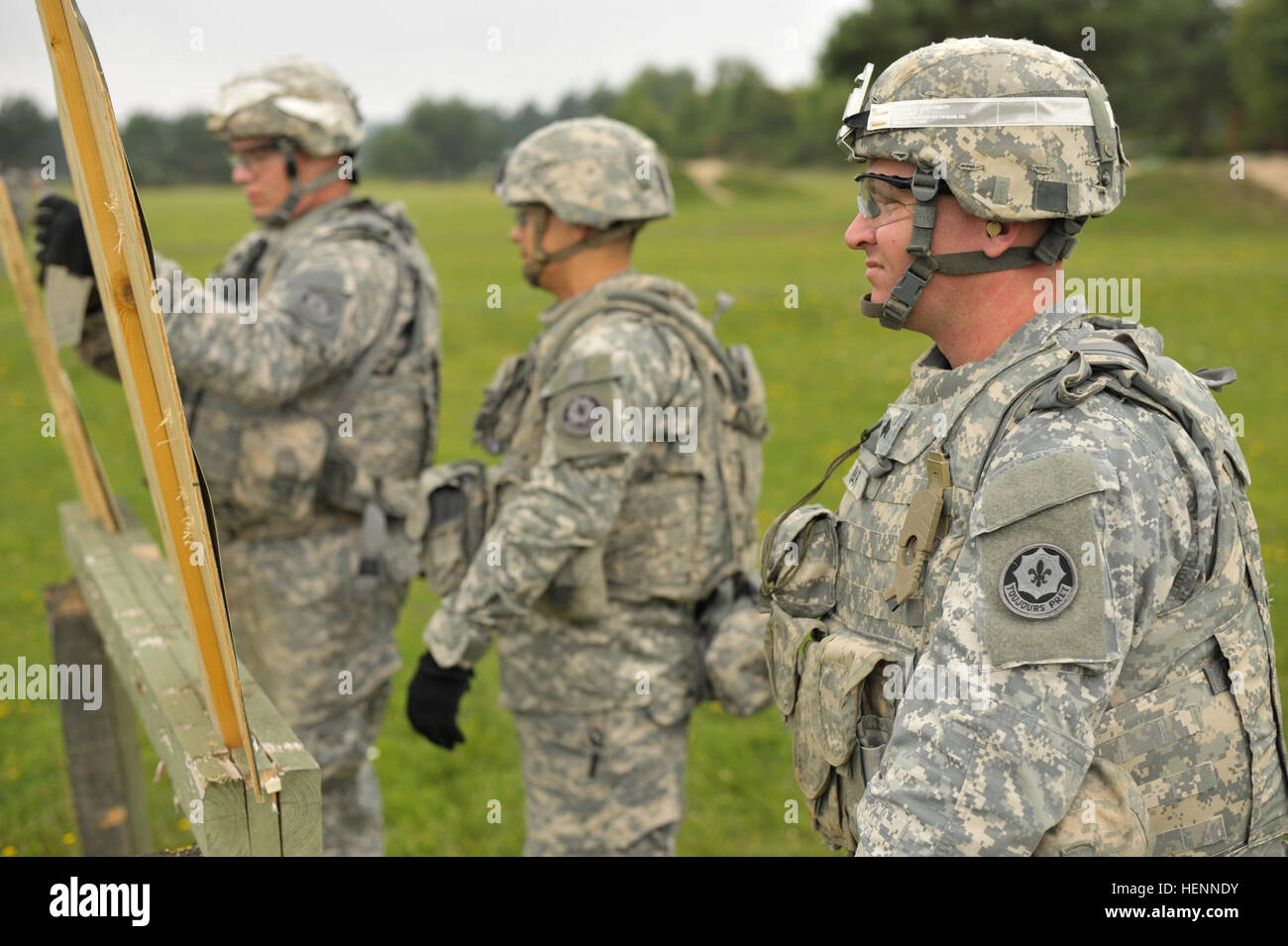 U.S. soldiers, assigned to Regimental Engineer Squadron, 2nd Cavalry ...