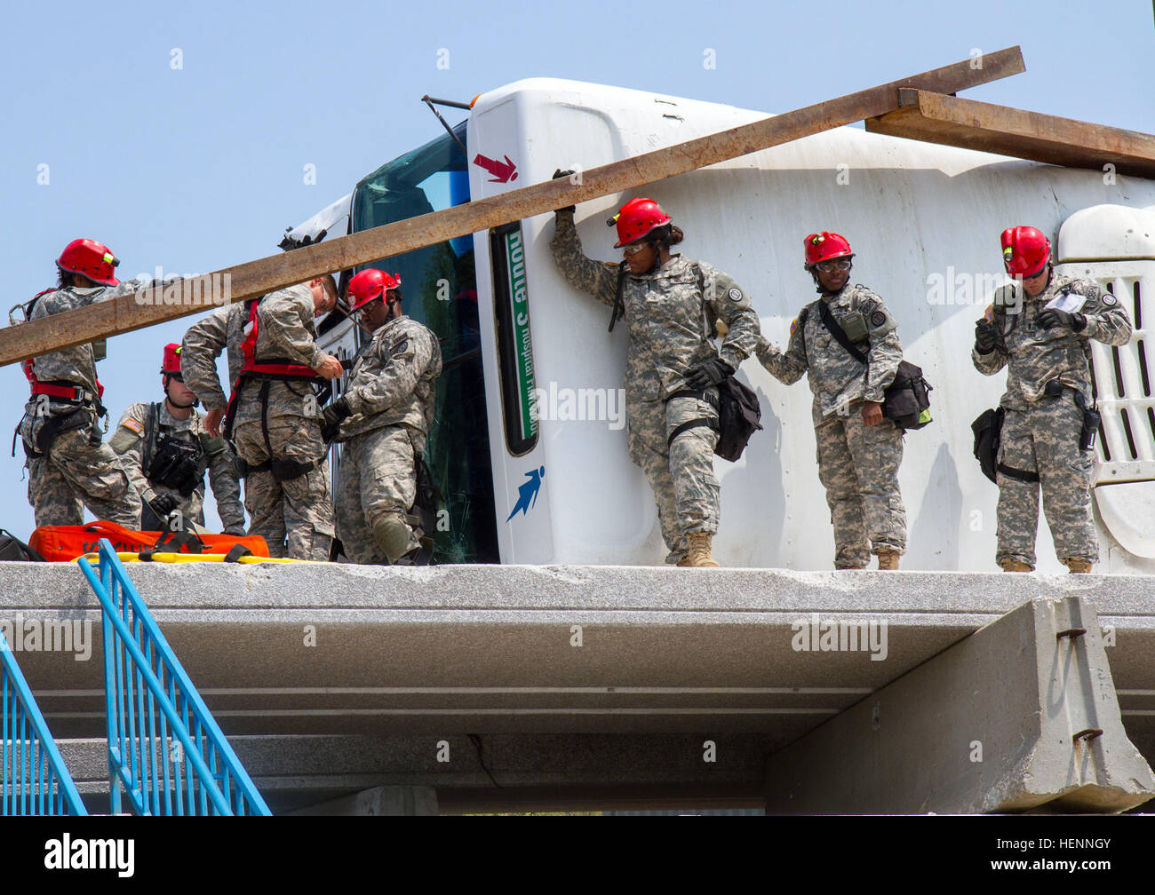 Alabama National Guardsmen Erica Haynes (3rd from the left), 440th ...