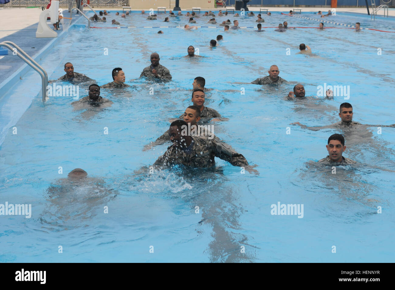 Soldiers of the 210th Field Artillery Brigade, 2nd Infantry Division ...