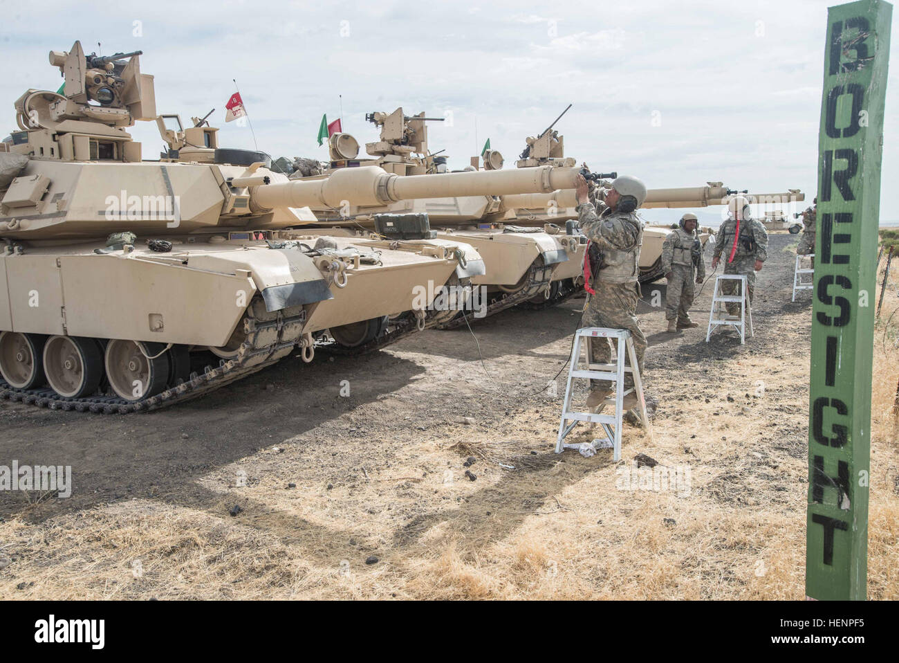 Army m1a2 tank soldier soldiers High Resolution Stock Photography and ...