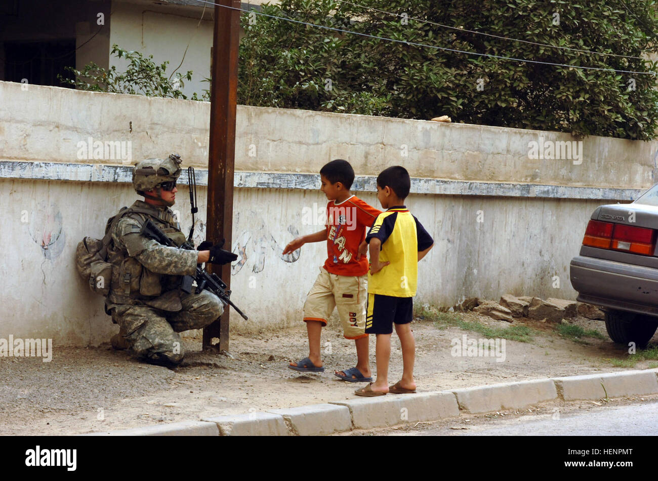A Multi-National Division -- Baghdad Soldier with 3rd Platoon, Company ...