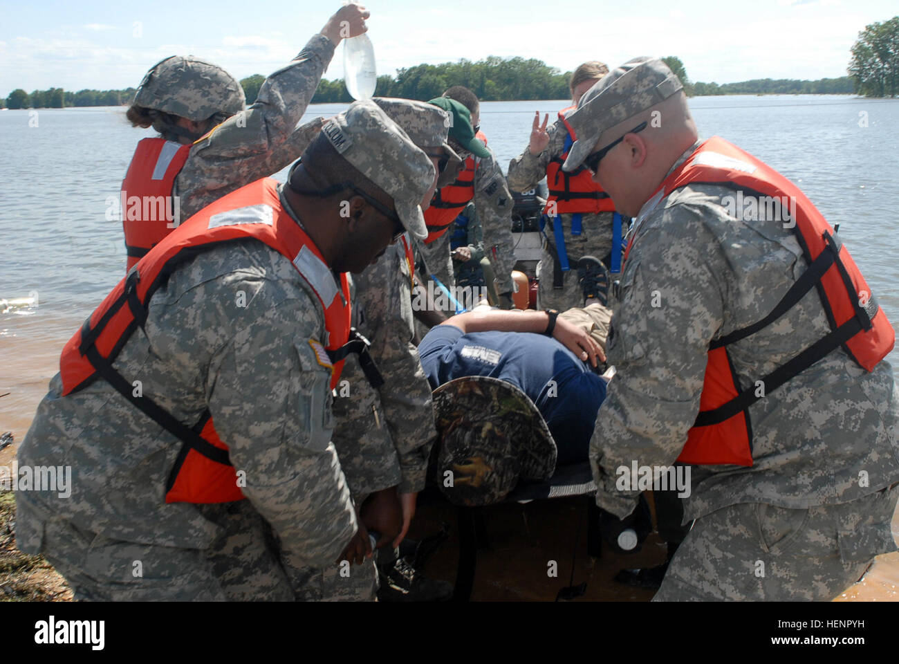 113th military police company hi-res stock photography and images - Alamy