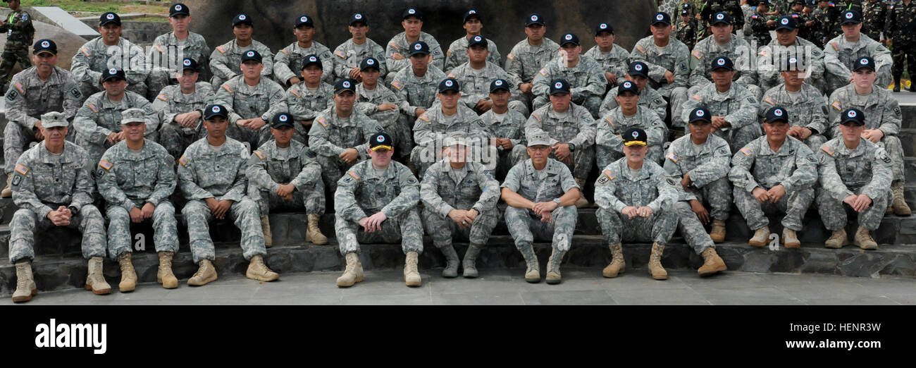 Senior members of the Hawaii Army National Guard pose for a photo with ...