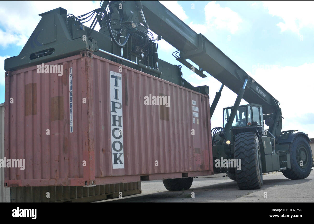 A U.S. Soldier with the 3rd Brigade Combat Team, 1st Cavalry Division ...