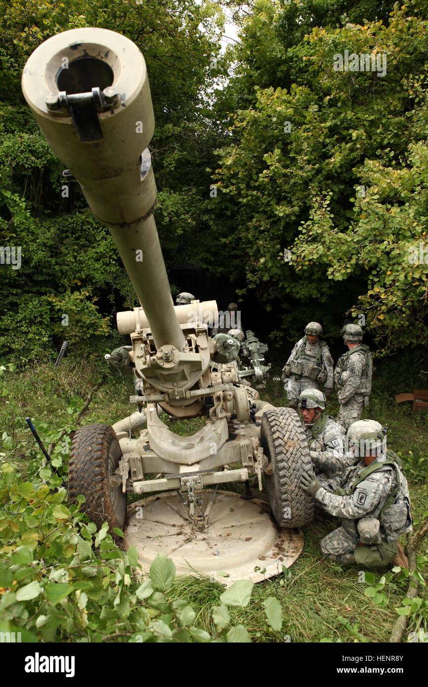 U.S. Soldiers of Alpha Battery, 4th Battalion, 319th Airborne Field ...