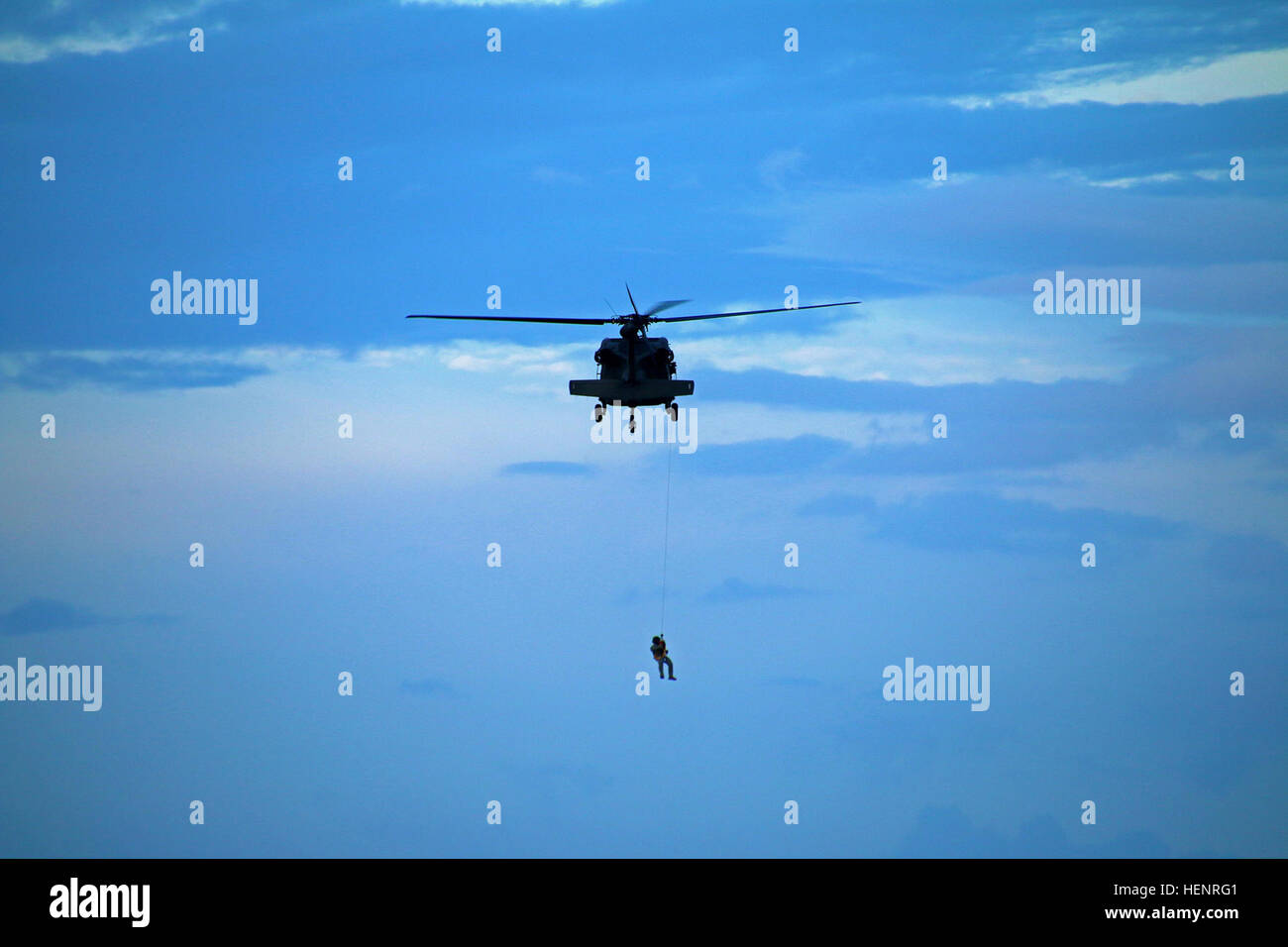 National guard aviation personnel hi-res stock photography and images ...