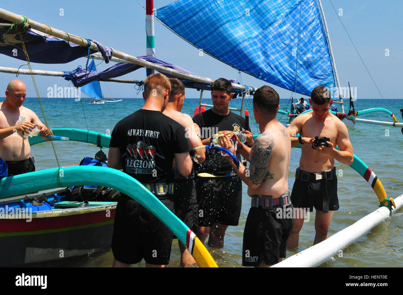 Soldiers from the 2nd Battalion, 1st Infantry Regiment's Bravo Company ...