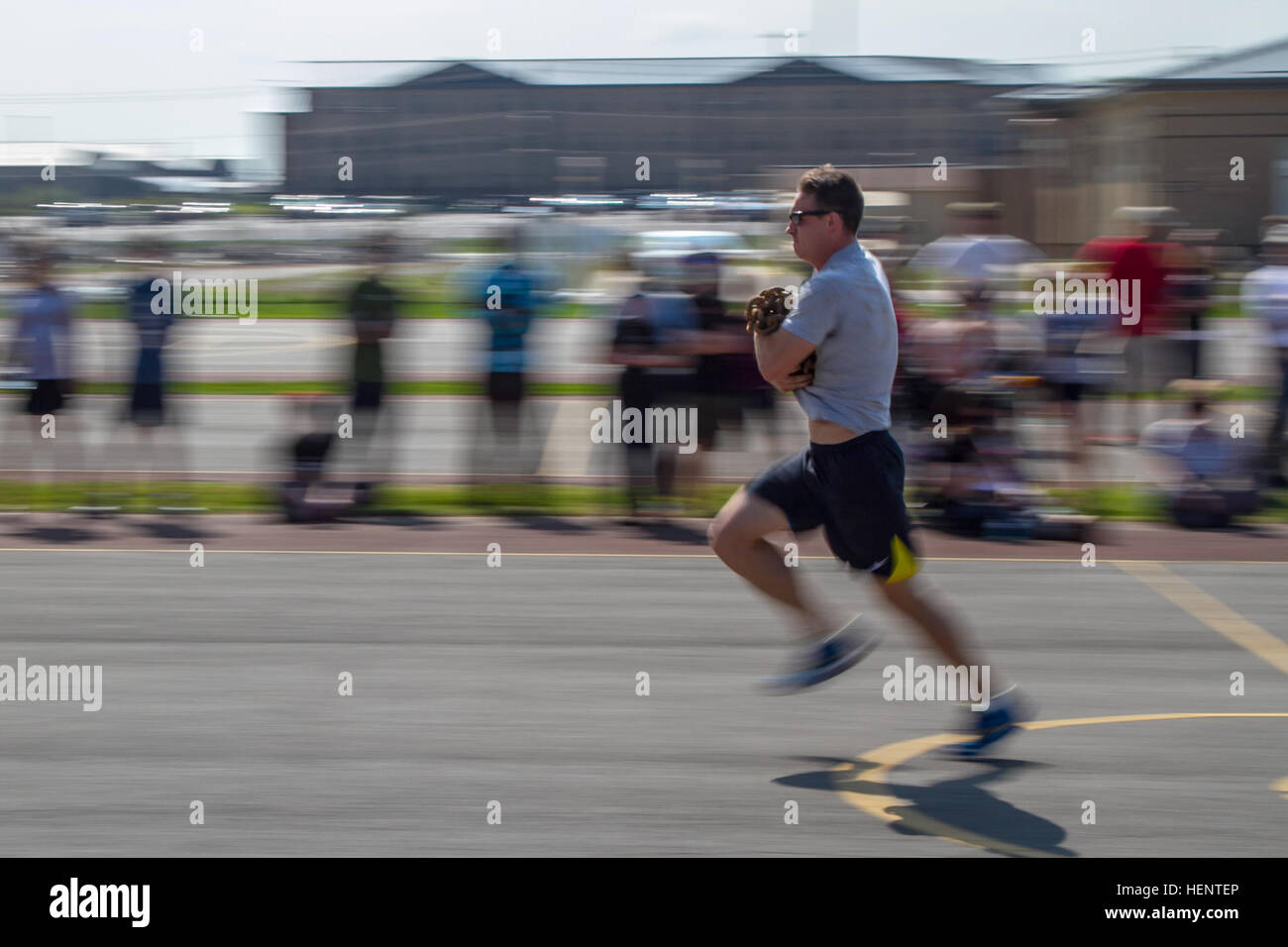 A Soldier from the 5th Special Forces Group (Airborne) runs while ...