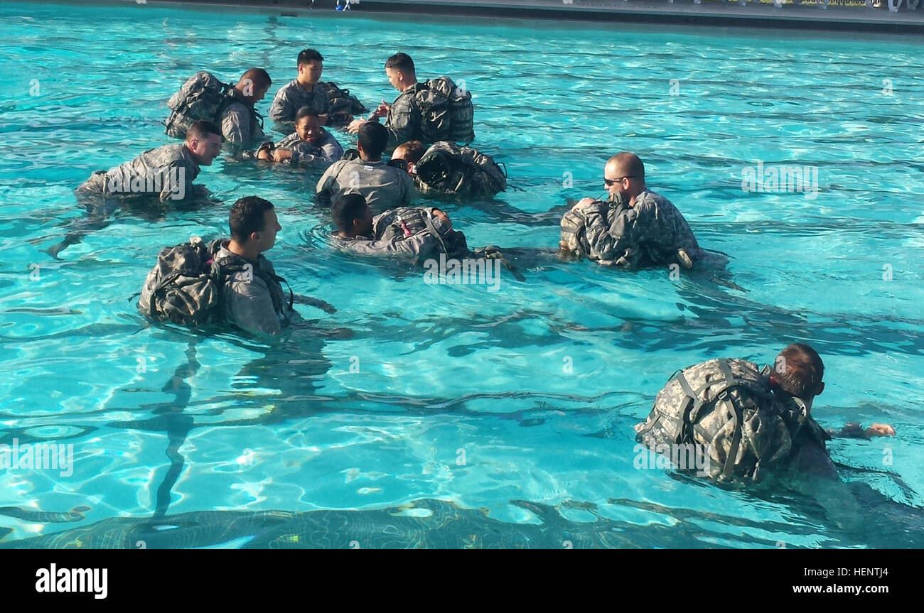 U.S. Army Explosive Ordnance Disposal technicians from the 752nd EOD ...