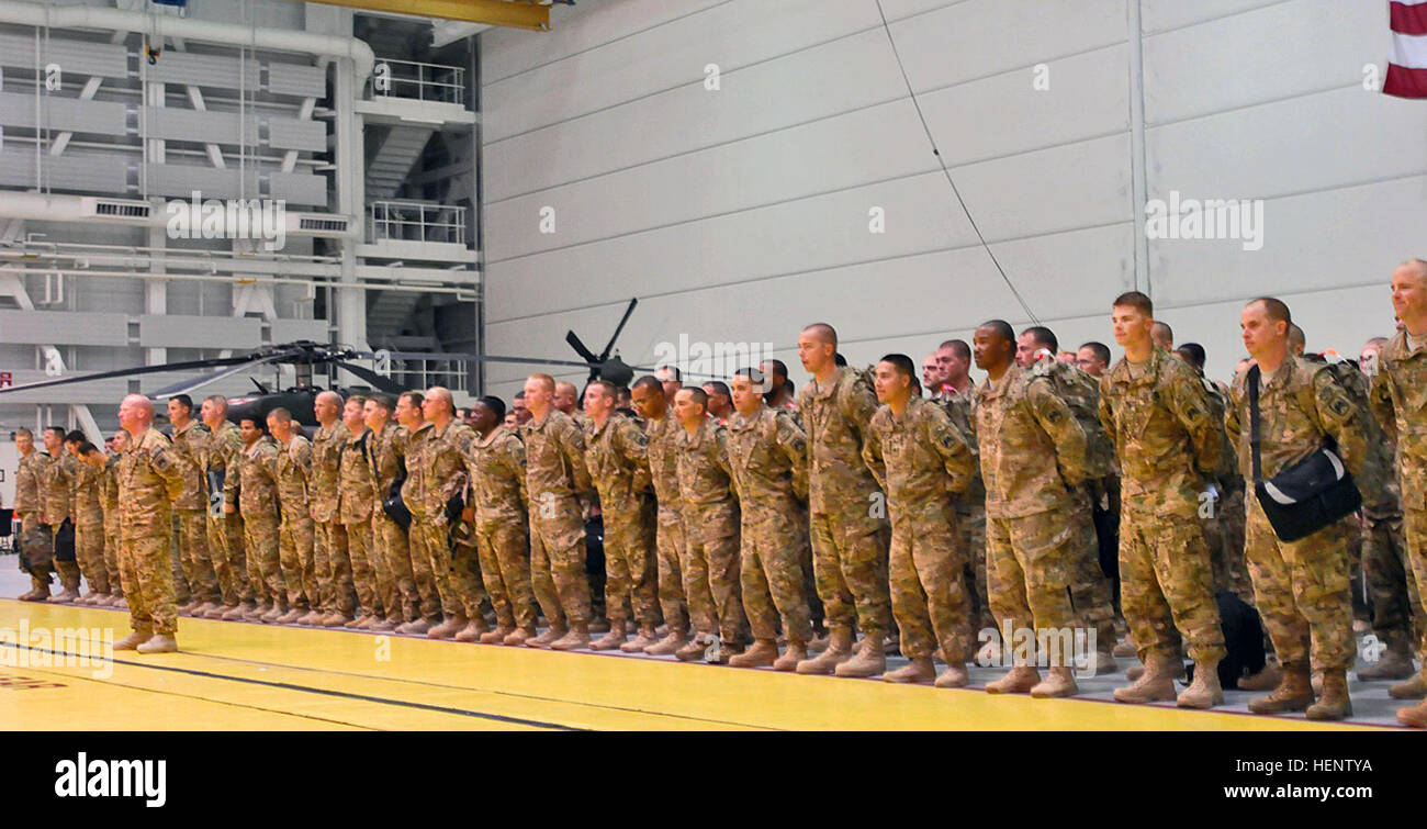 Soldiers Assigned To 1st Battalion 52nd Aviation Regiment Are Welcomed