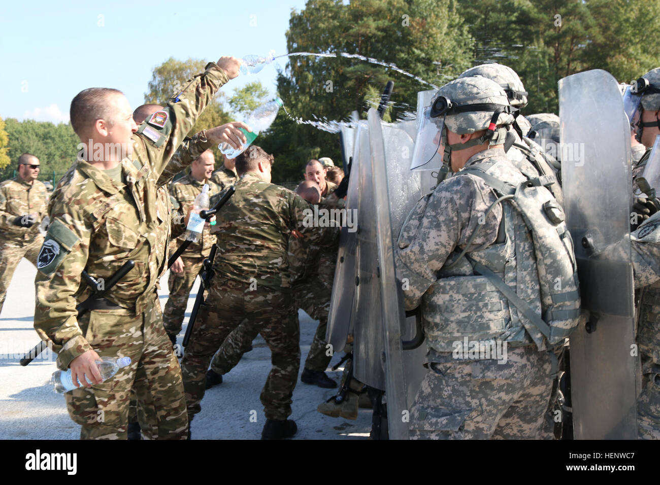 The Slovenian military police test the paratroopers ability to react to ...
