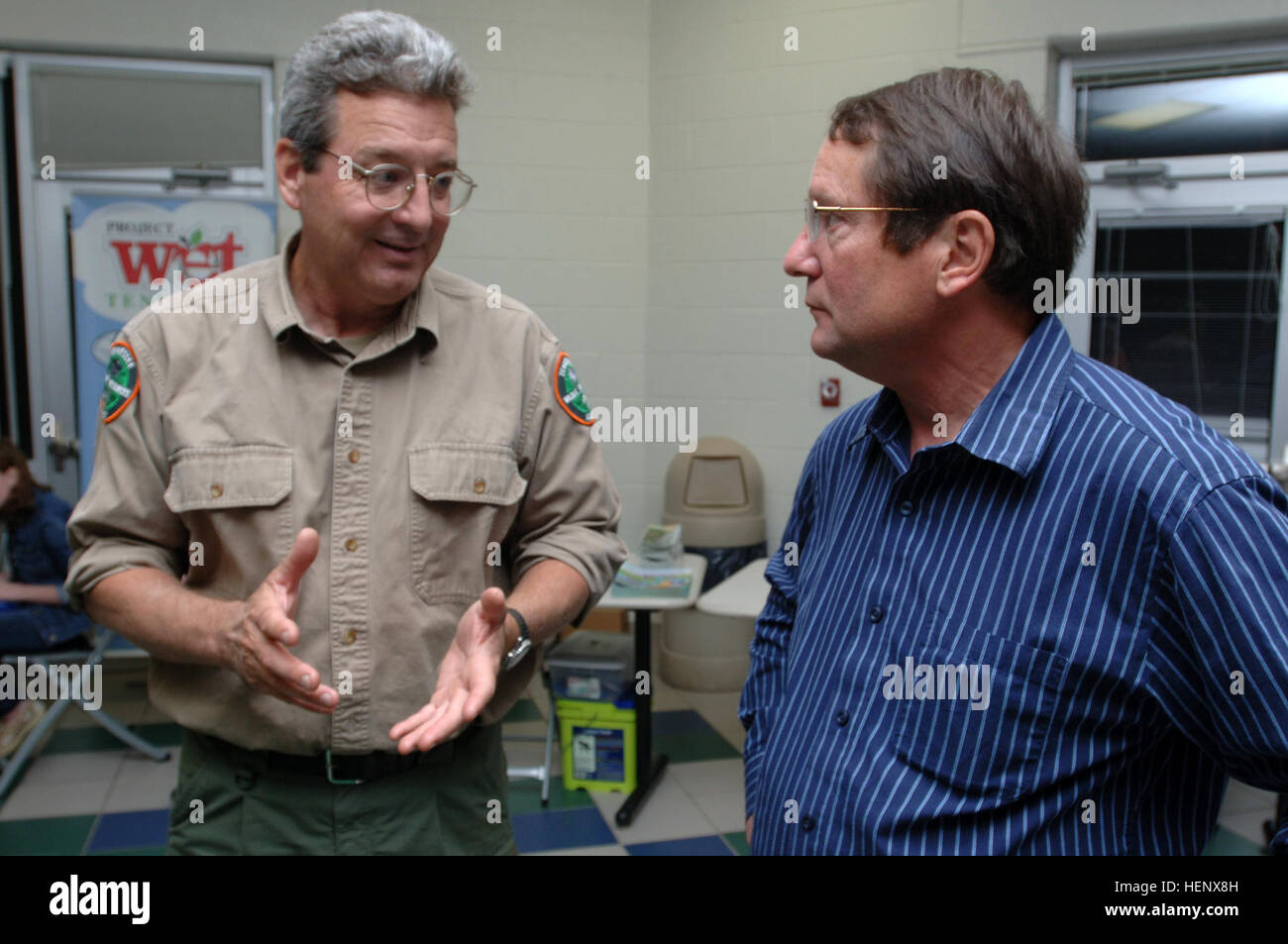 Tim Higgs (Right), chief of the U.S. Army Corps of Engineers Nashville ...