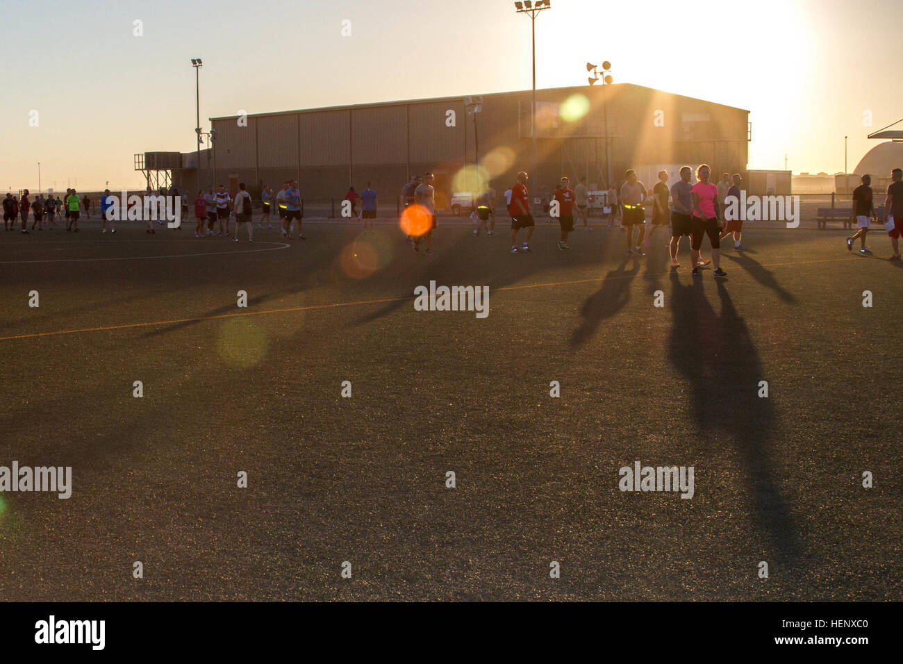 U s army personnel walk hi-res stock photography and images - Alamy