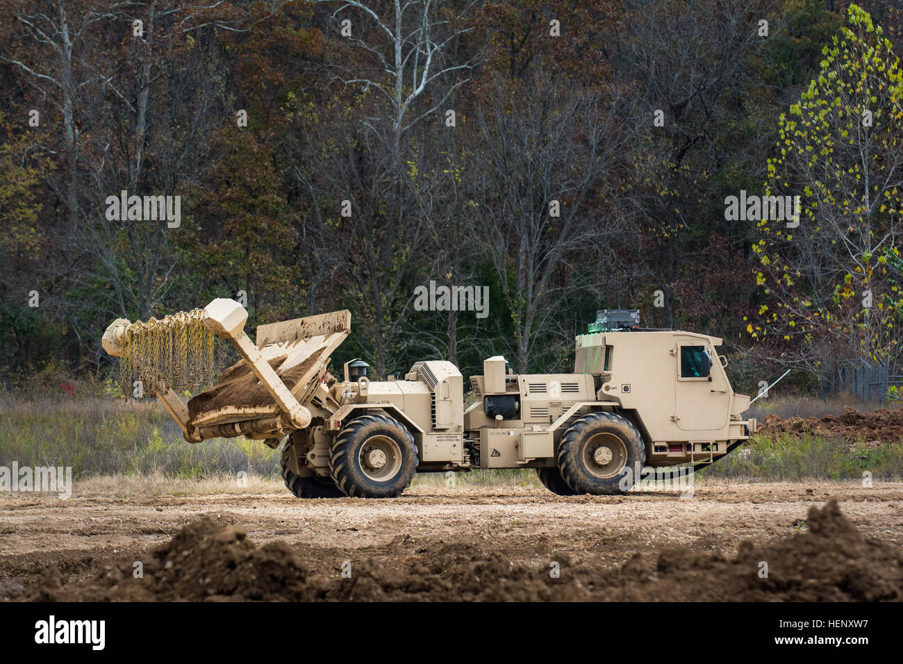 Army Reserve Soldiers with the 364th Engineer Platoon (Area Clearance ...