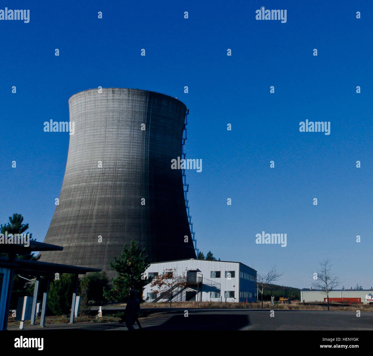 A cooling tower at the abandoned Satsop nuclear power plant in Elma ...