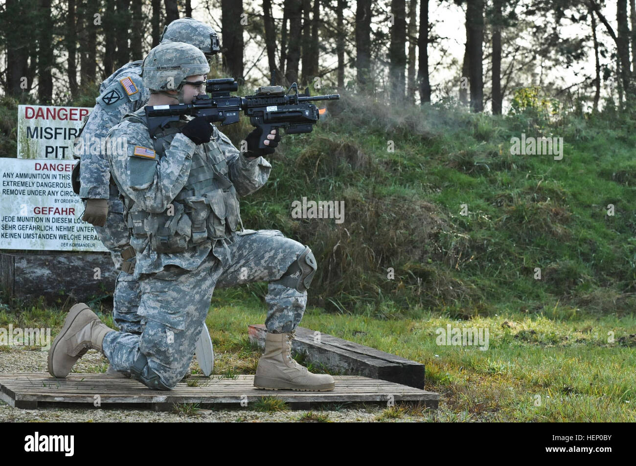 Dragoon Troopers assigned to 1st Squadron, 2nd Cavalry Regiment fire 40 ...