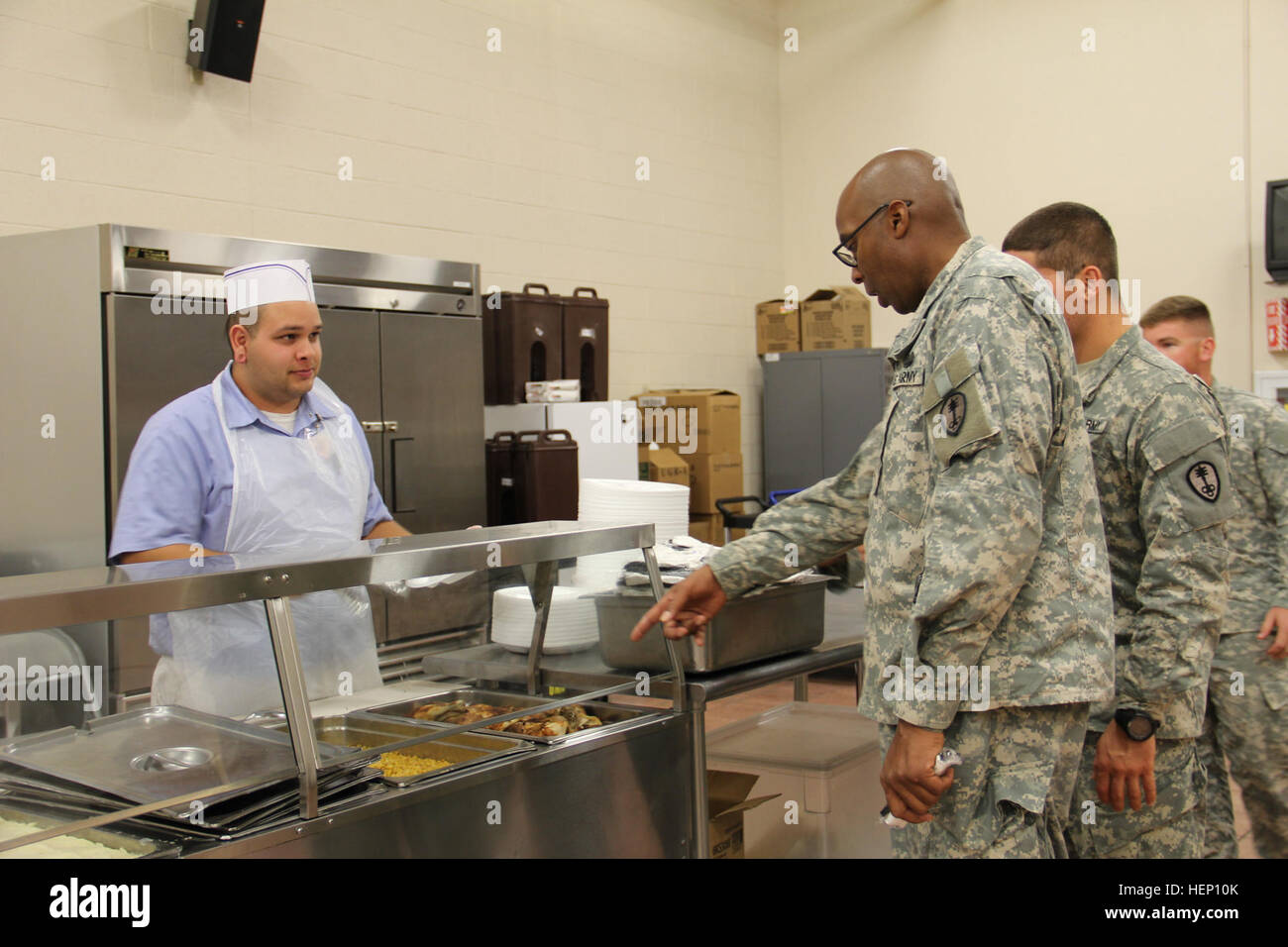 Soldiers assigned to 346th Military Police Company, 300th MP Brigade ...