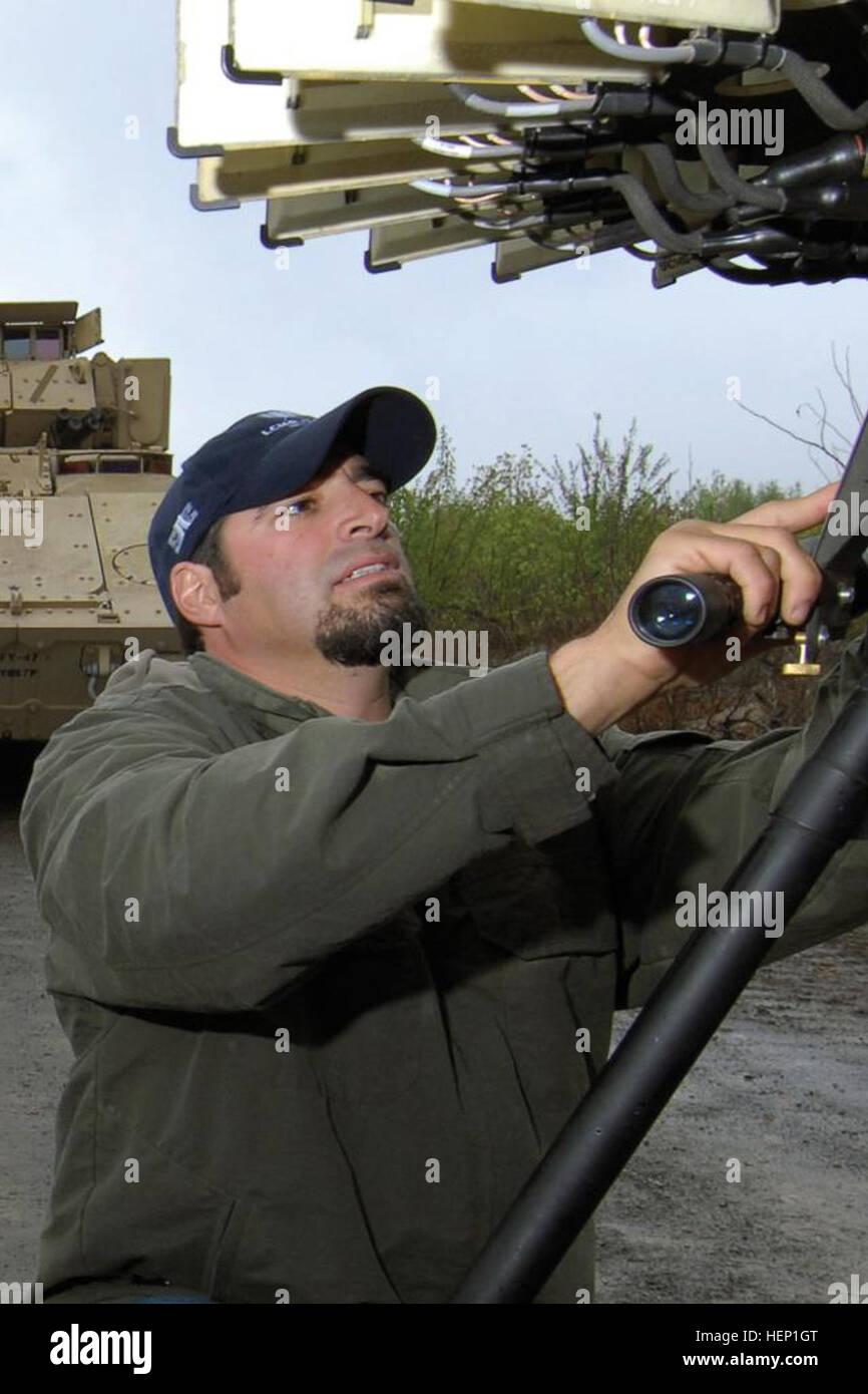 Q-48 Lightweight Counter Mortar Radar (LCMR) system Stock Photo - Alamy