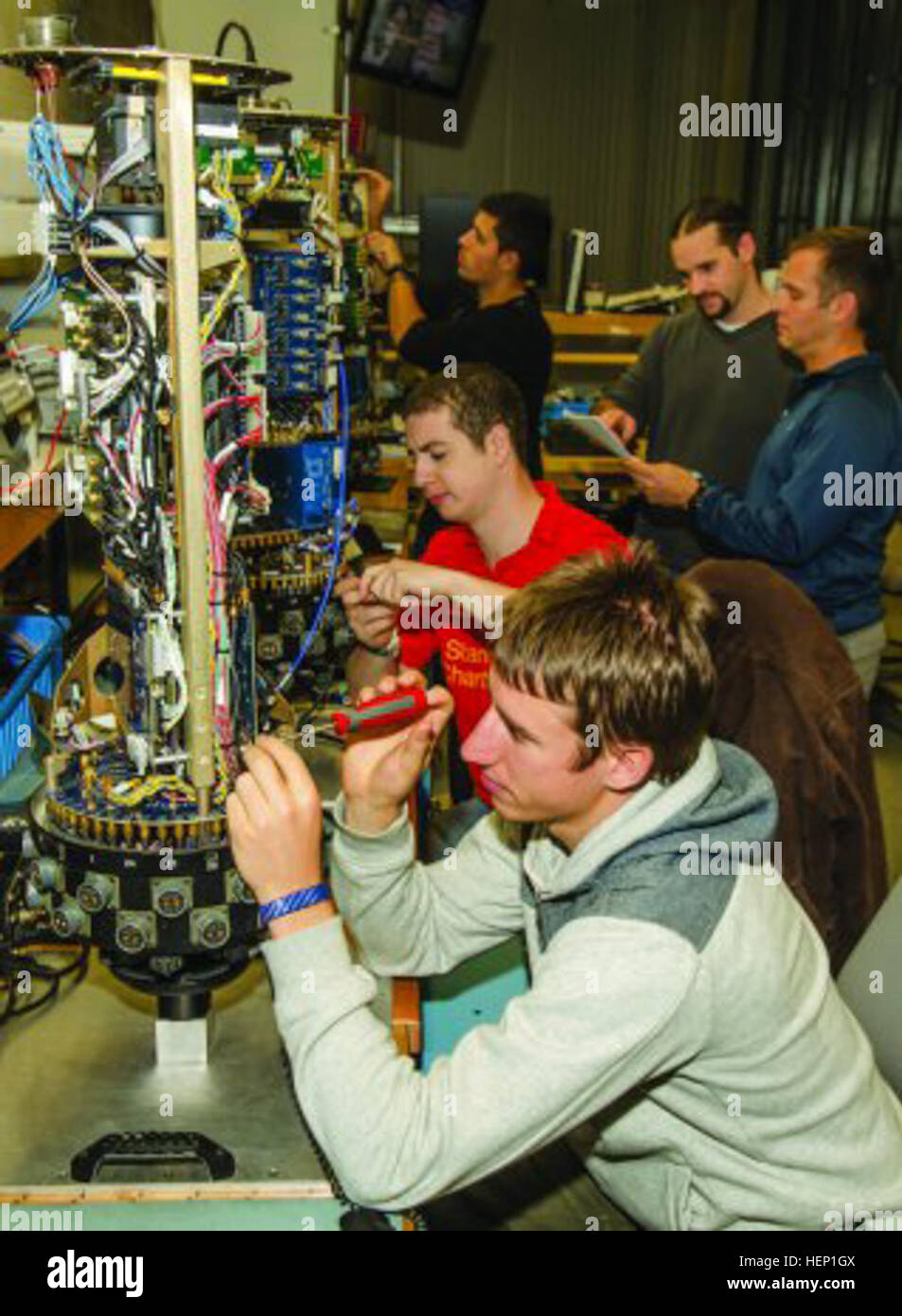 Q-49 Lightweight Counter Mortar Radar (LCMR) system (2 Stock Photo - Alamy