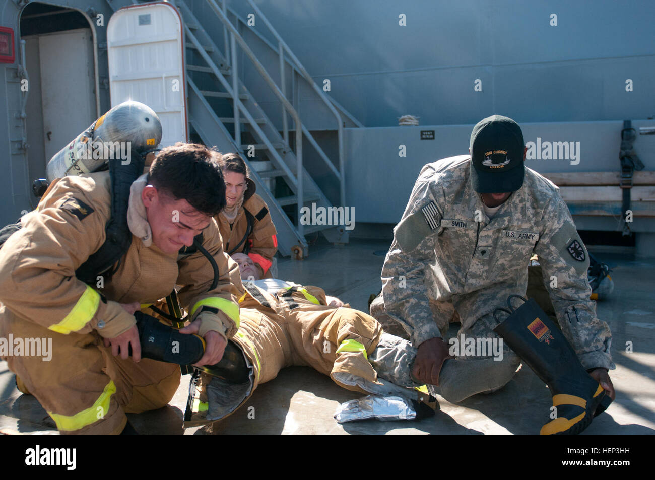 Spc. Daniel Huntley, from Clayton, Calif., and Spc. Willie Smith, from ...